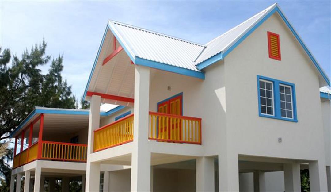 deAction House at Longbeach